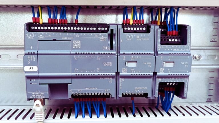 PLC programming - beginners guide - Ladder logic